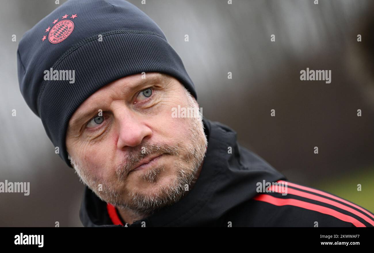 Munich, Germany. 30th Nov, 2022. The coach of the FC Bayern Munich ...