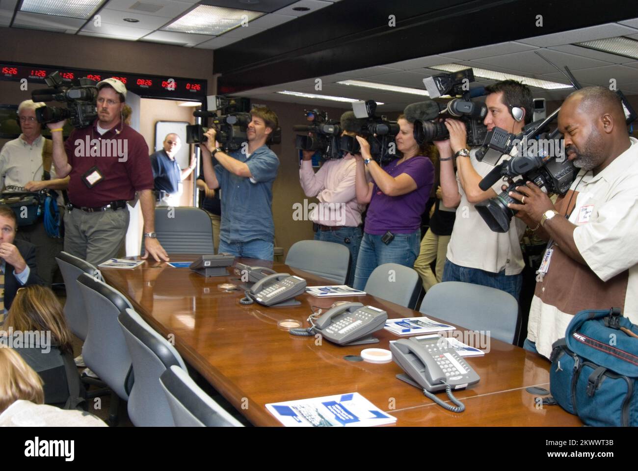 Fort Worth, TX May 11, 2006 A media briefing takes place at the FEMA ...