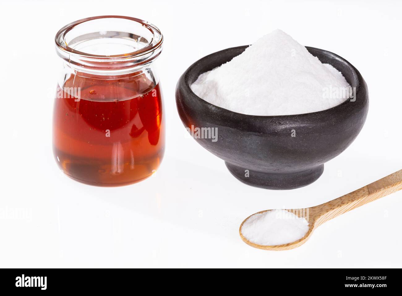 Baking Soda And Honey Bee Mixture That Provides Many Health Benefits ...