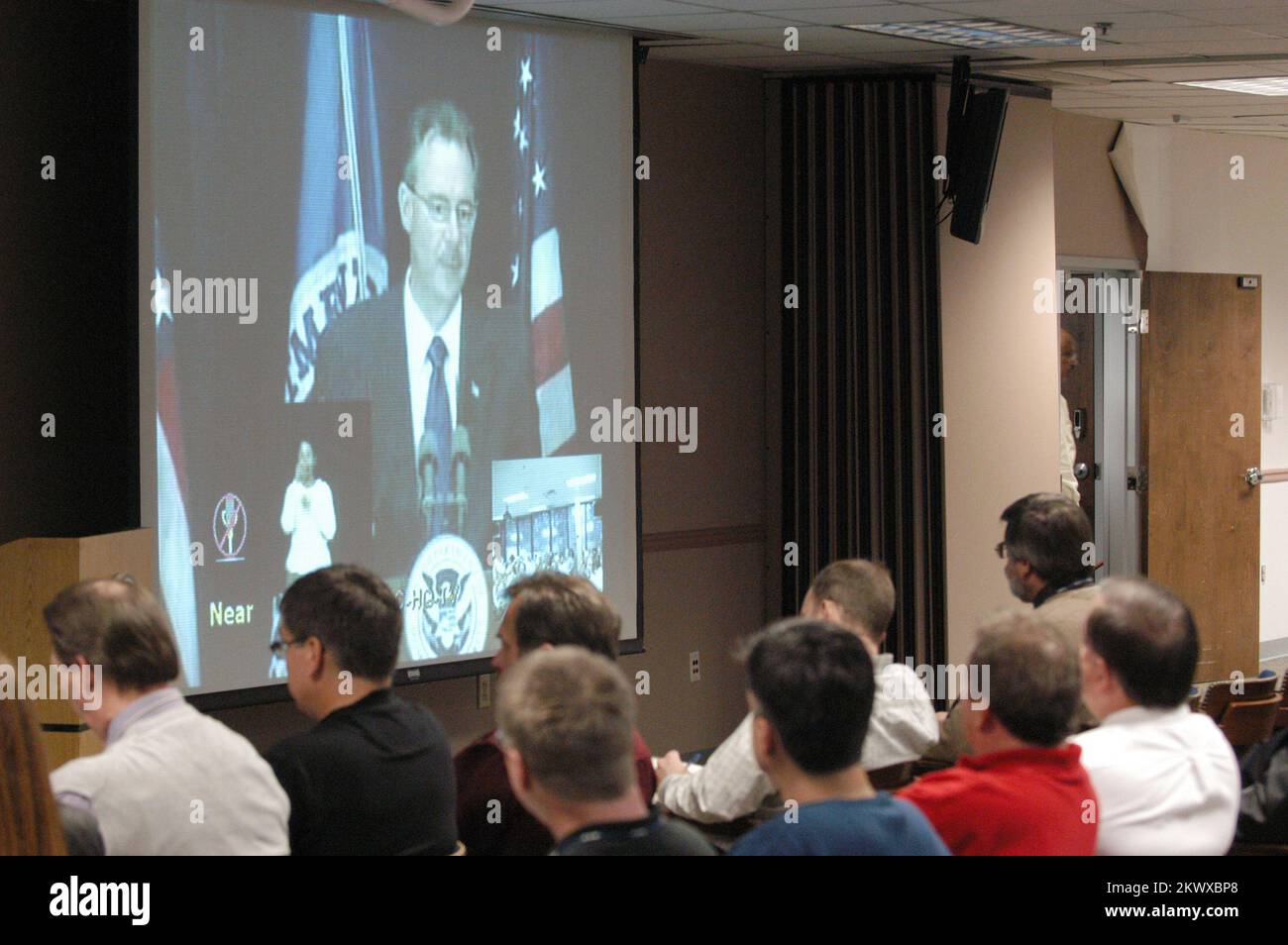 Employees department homeland security hi-res stock photography and ...