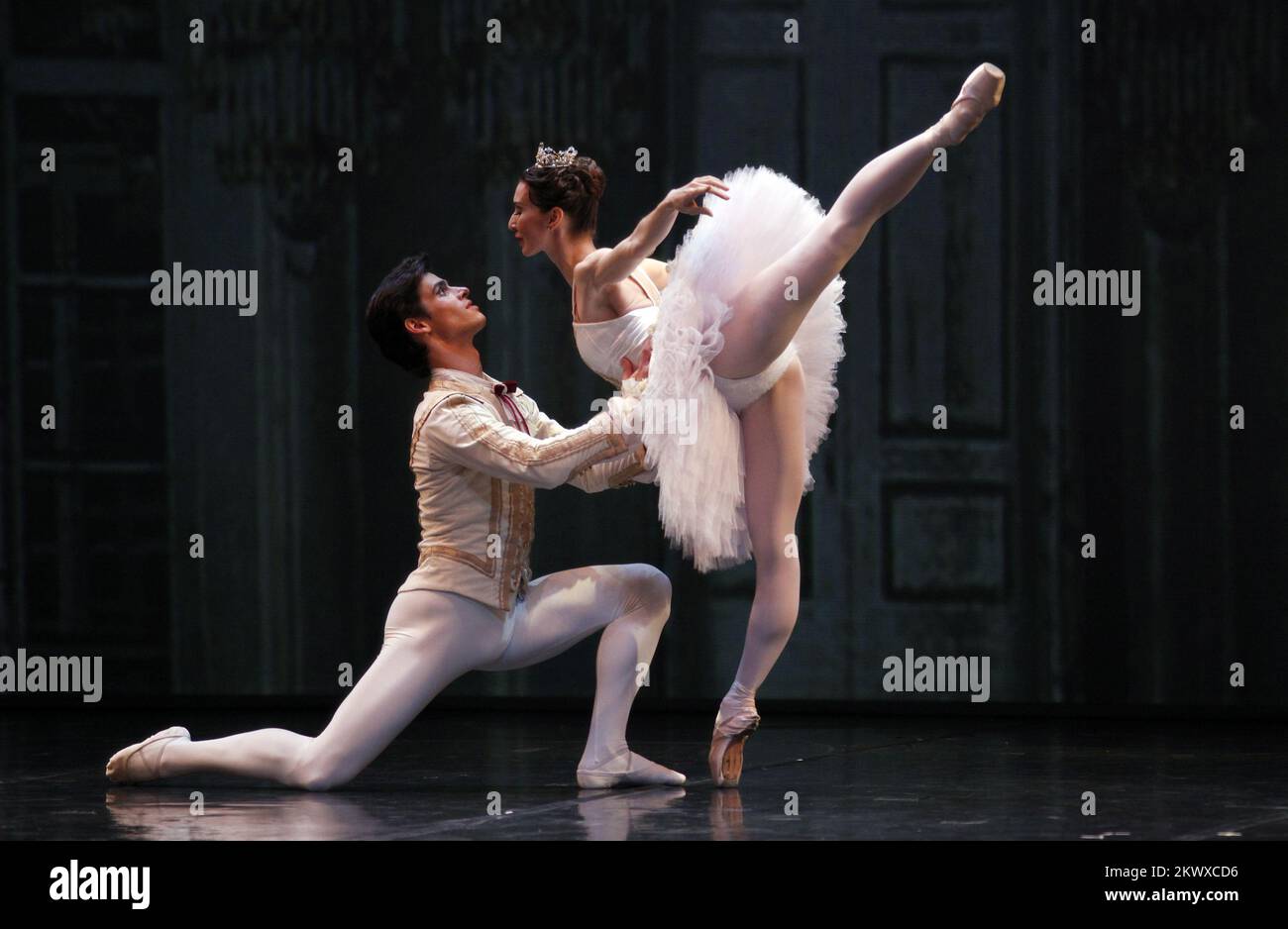 National russian ballet hi-res stock photography and images - Alamy