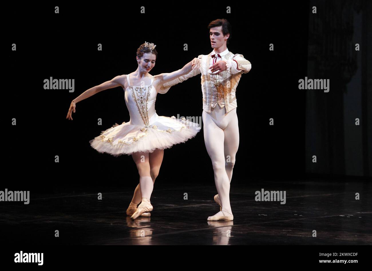 National russian ballet hi-res stock photography and images - Alamy