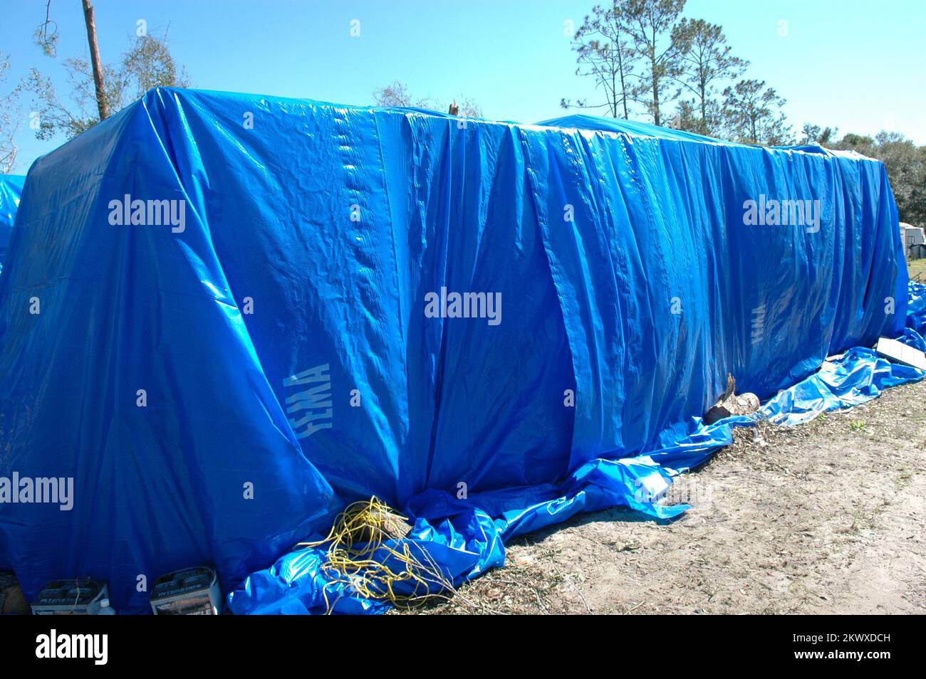 Severe Storms and Tornadoes, Lady Lake, Fla., February 6, 2007 A blue ...