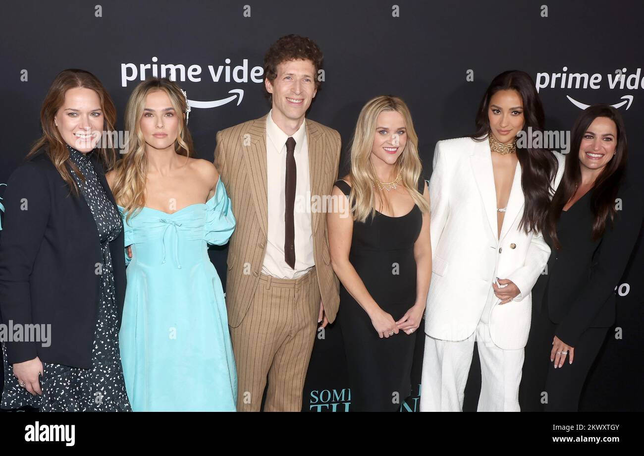 Los Angeles, Ca. 29th Nov, 2022. Julie Rappaport, Zoey Deutch, Daryl ...