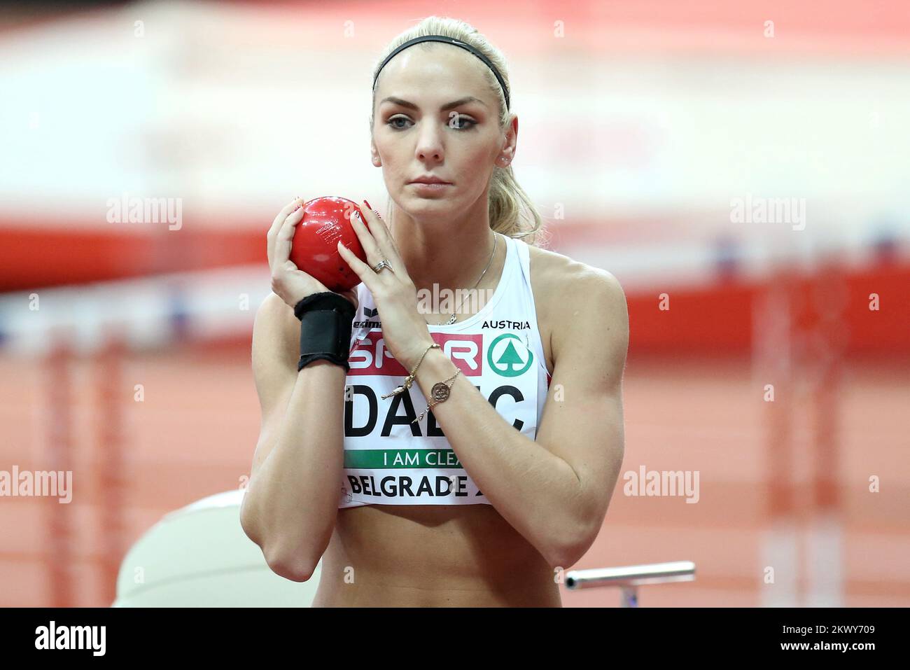 Shot put women pentathlon hi-res stock photography and images - Alamy