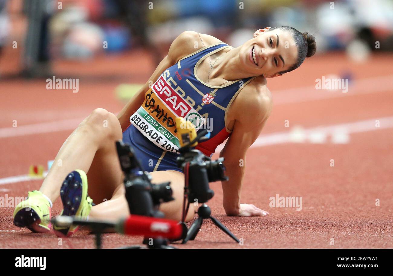 Long jump women hi-res stock photography and images - Alamy