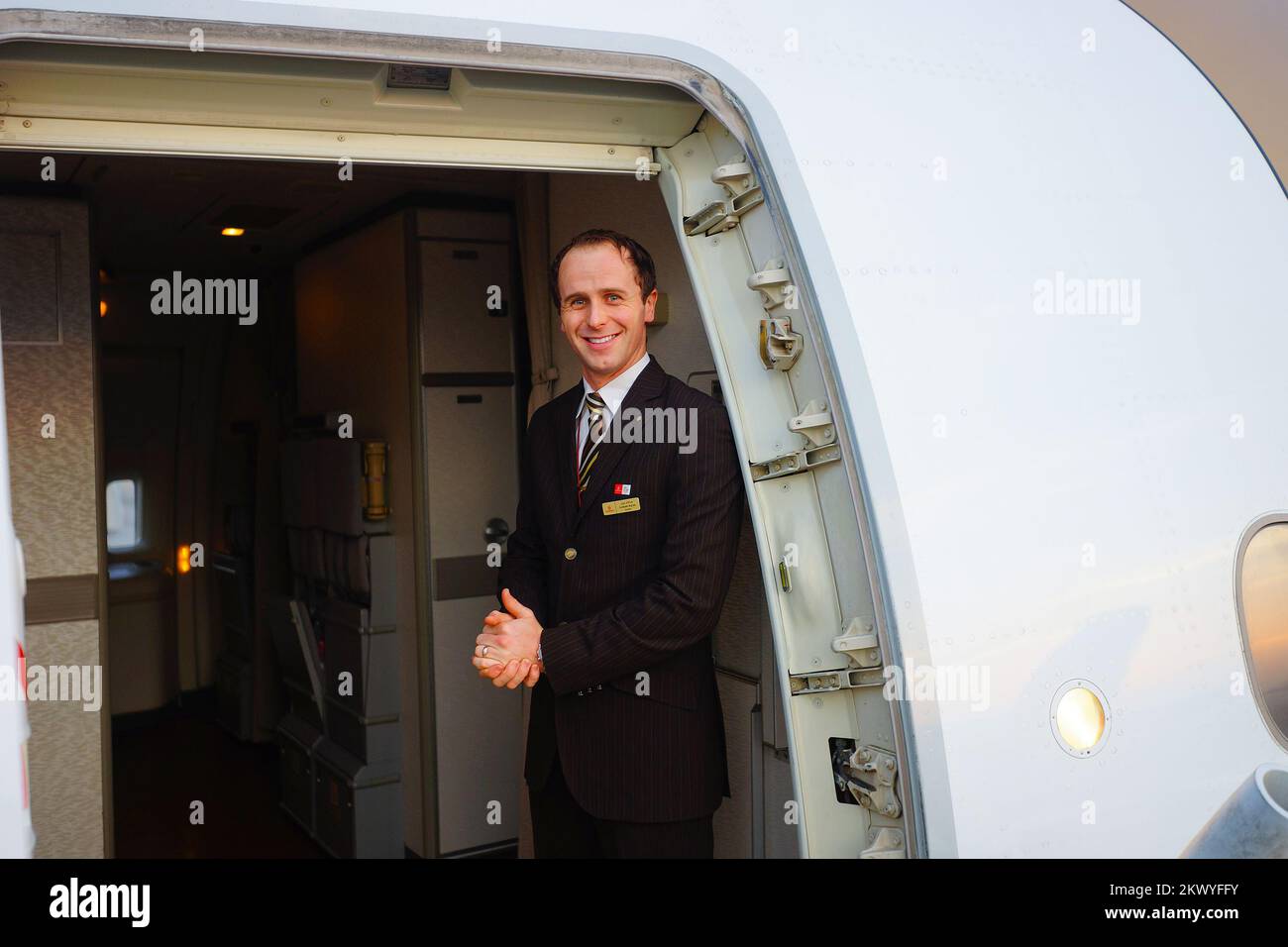 United airlines boeing 777 cabin hi-res stock photography and images ...