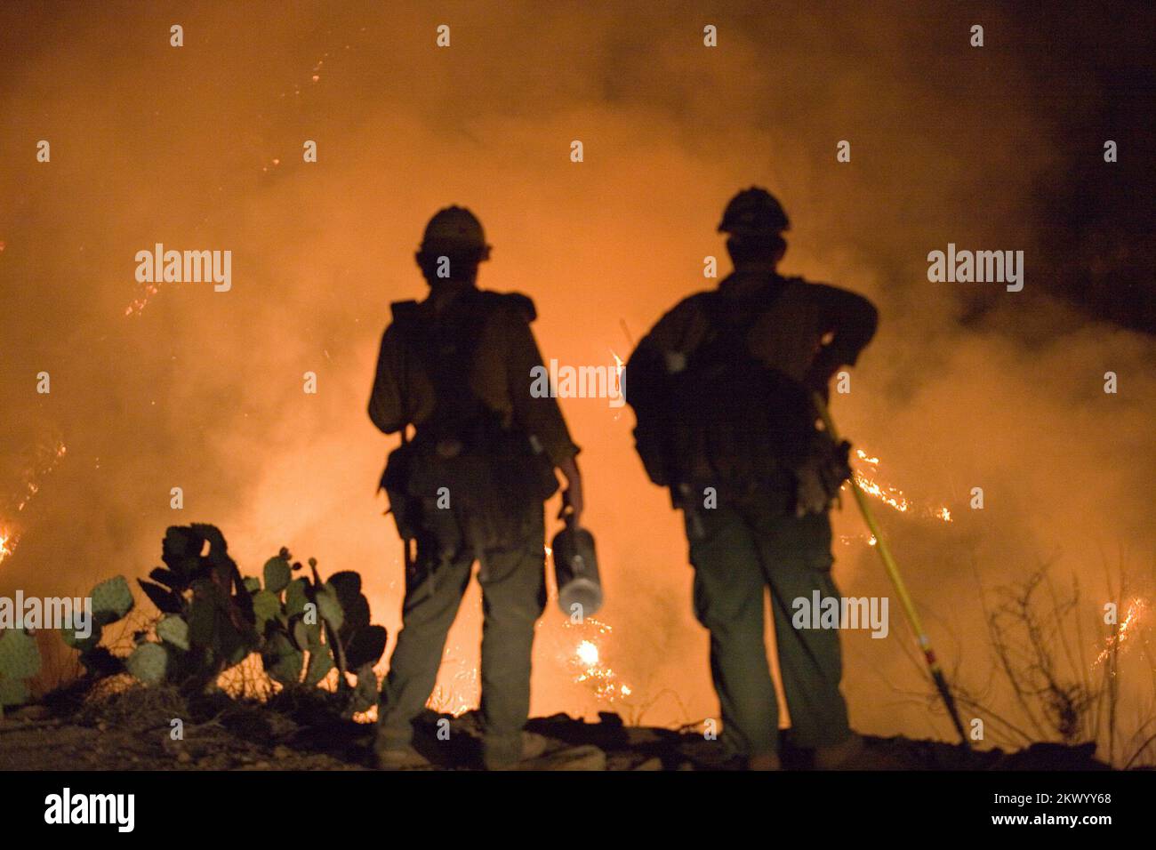 Fire crews from northern hi-res stock photography and images - Alamy