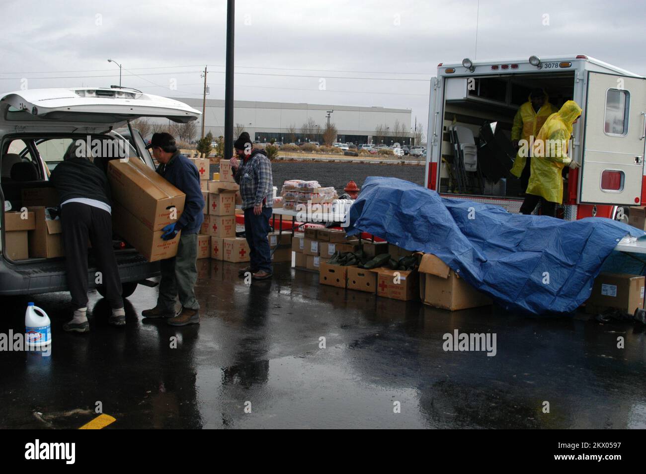 Food for flood victims hi-res stock photography and images - Alamy