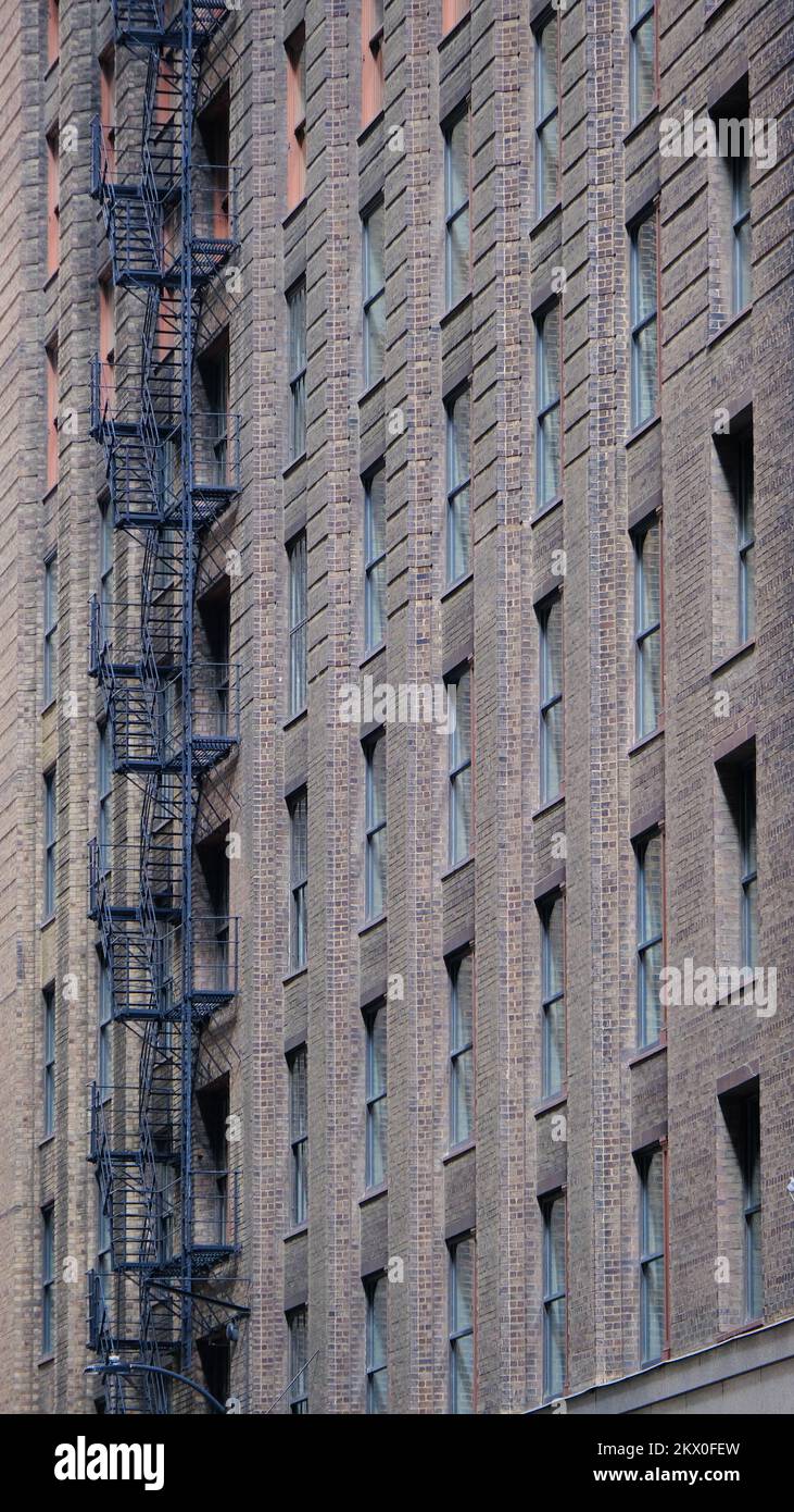 Residential block in downtown Chicago, Illinois, USA Stock Photo - Alamy