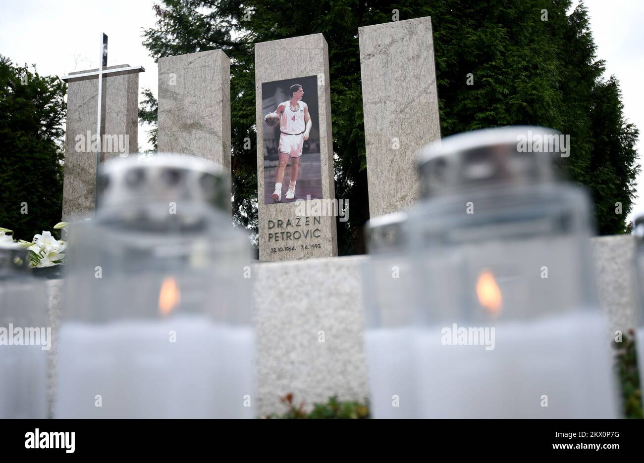 Grave of drazen petrovic hi-res stock photography and images - Alamy