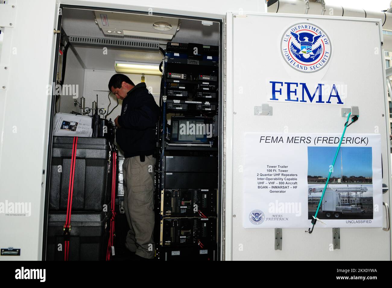 Mobile emergency response support vehicle hi-res stock photography and ...