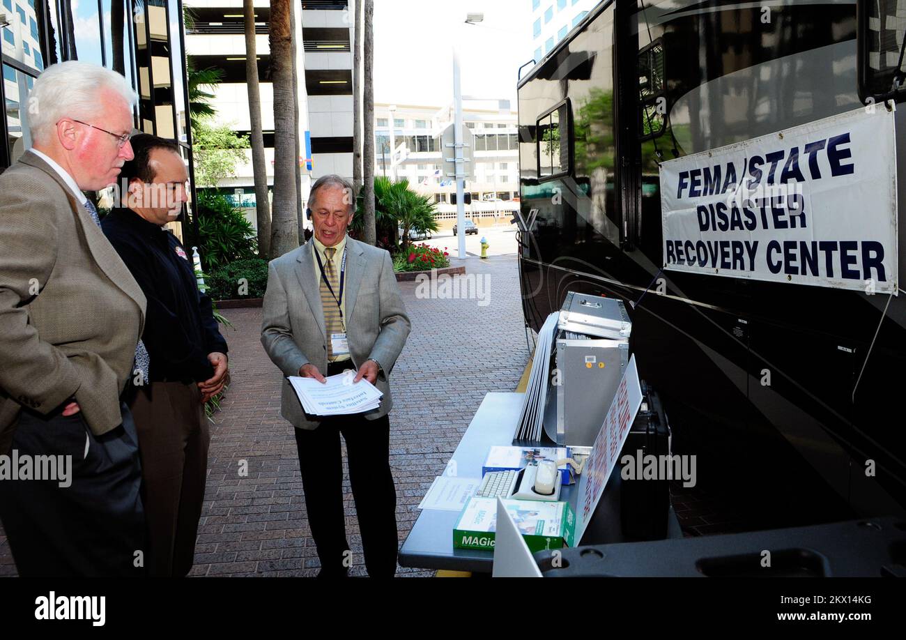 Liaison vehicle hi-res stock photography and images - Alamy
