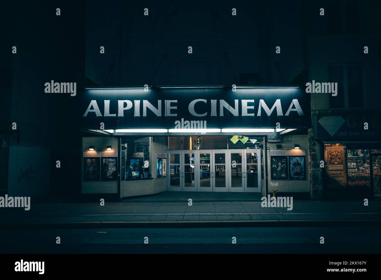 Vintage cinema door hi-res stock photography and images - Alamy