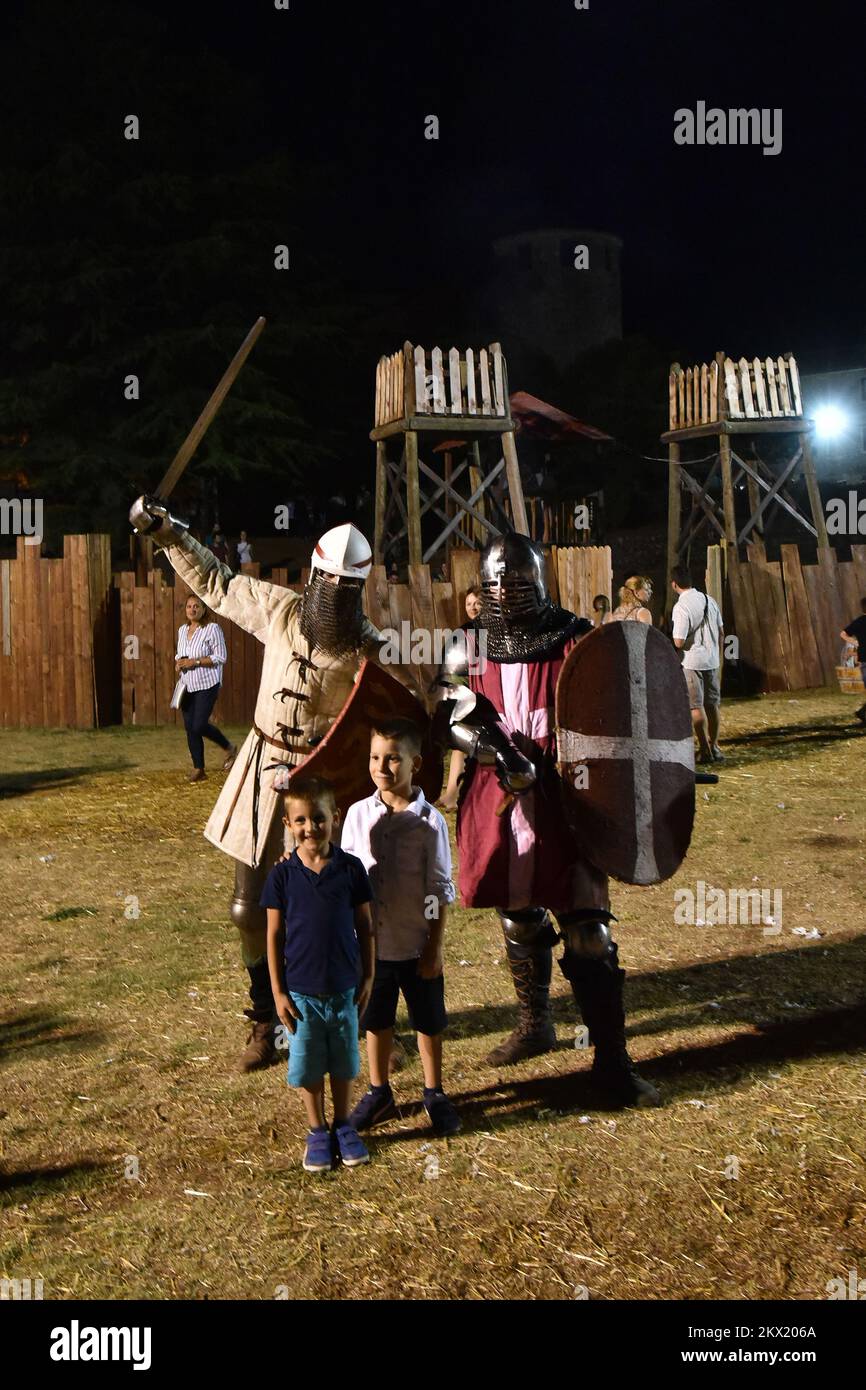 Three knights real hi-res stock photography and images - Alamy