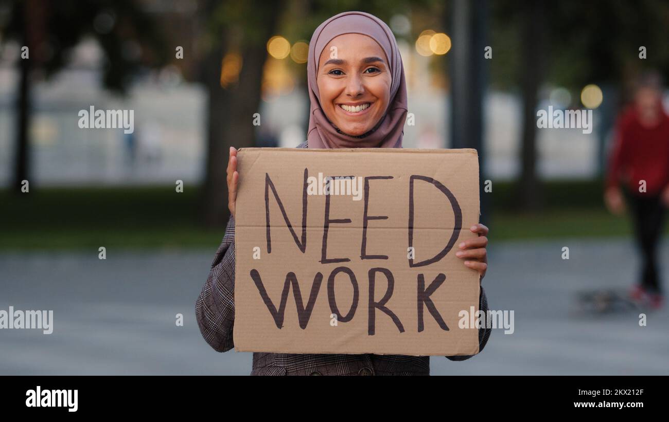 Happy muslim woman in hijab standing outdoors islamic ethnic girl ...