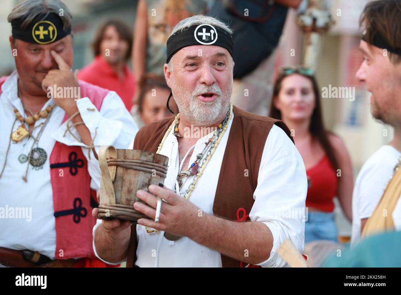 Trade ships 14th century hi-res stock photography and images - Alamy