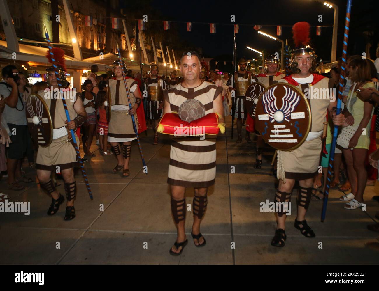 Ancient roman football hi-res stock photography and images - Alamy