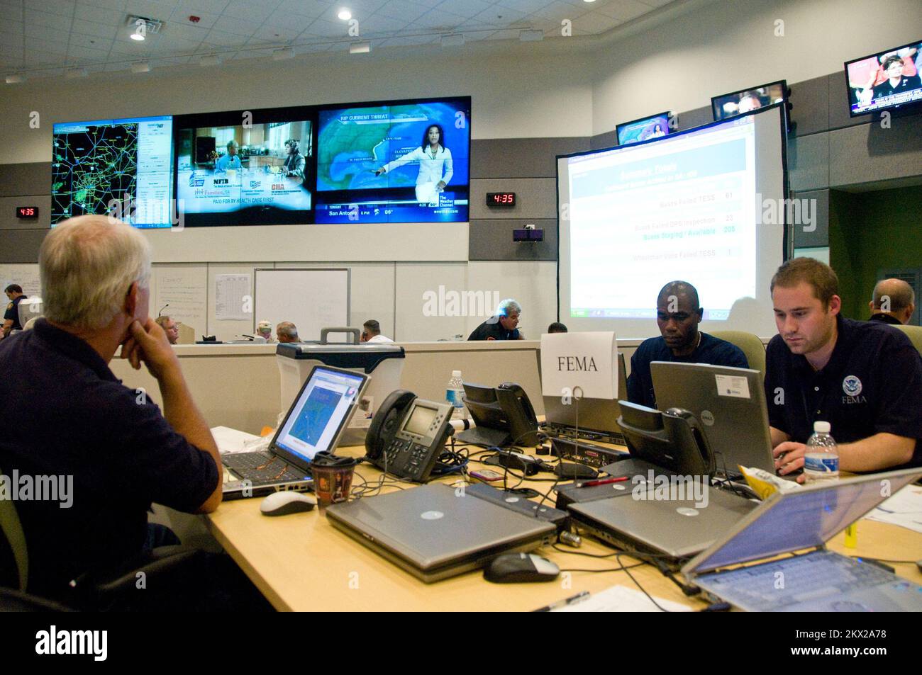 011082908 FEMA partners-Emergency Operations.. Photographs Relating to ...