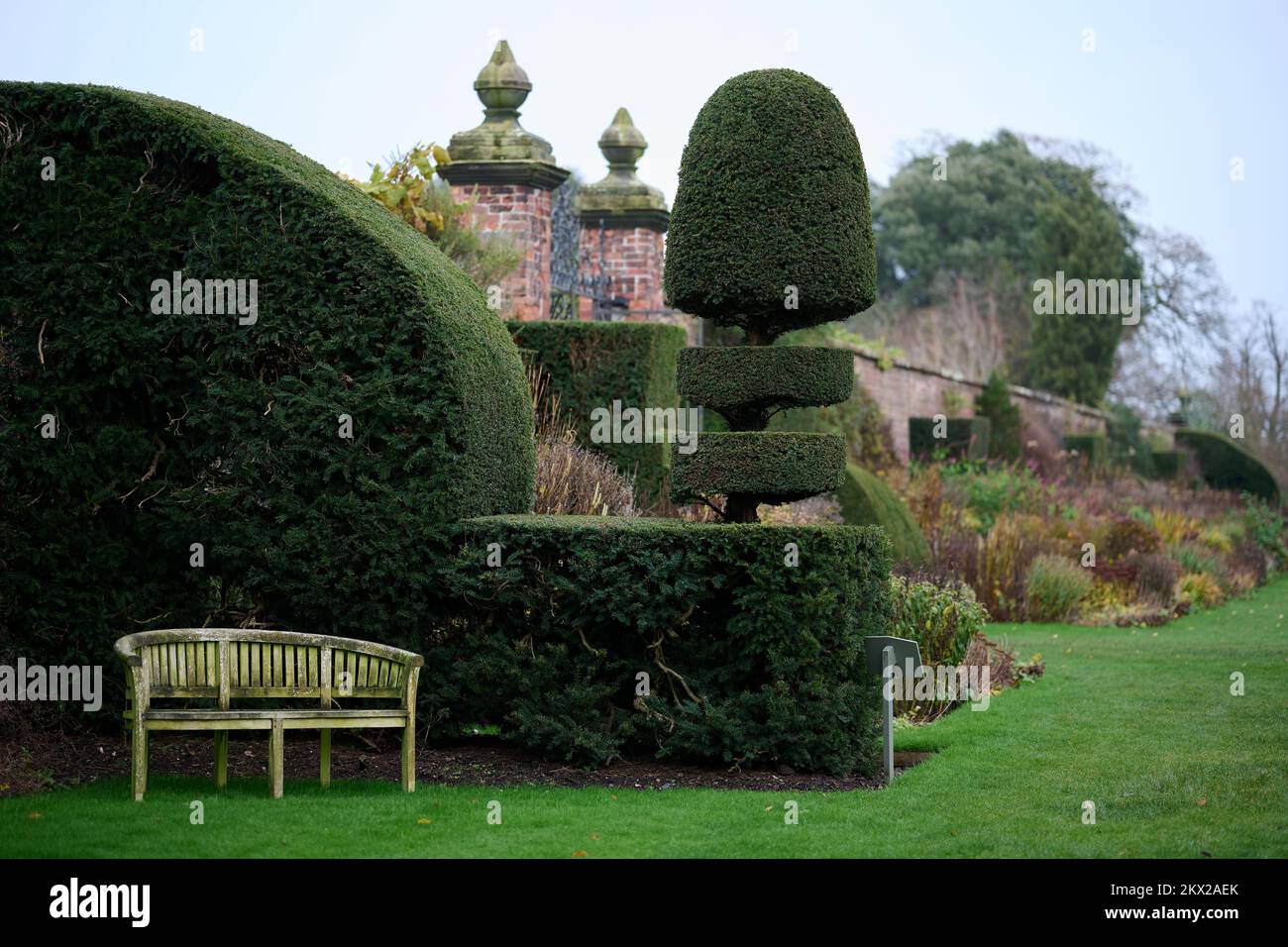 Arley Hall and Gardens bench and hedges Stock Photo - Alamy