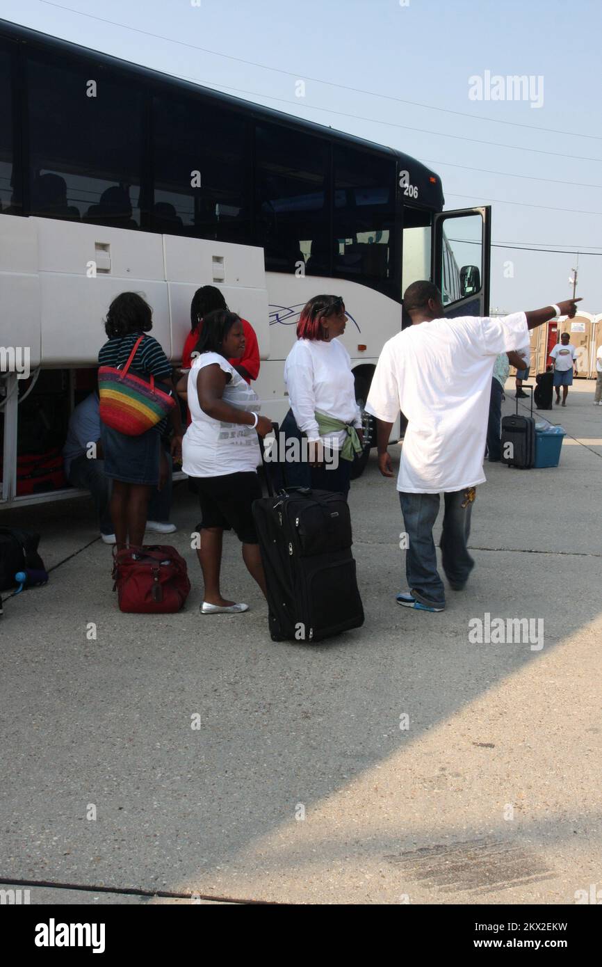 Check in process hi-res stock photography and images - Alamy