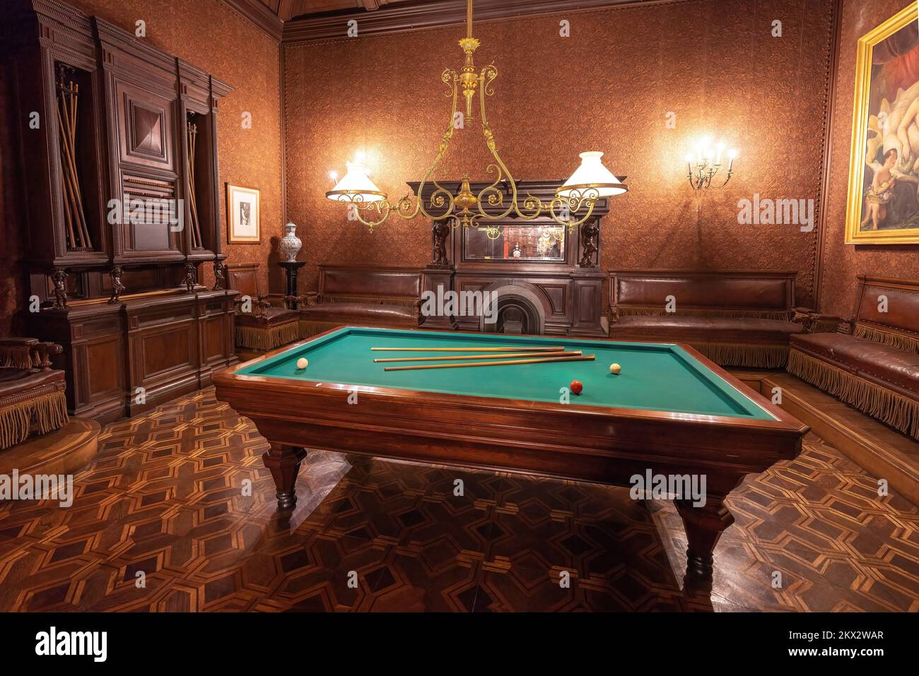 Billiards historical hi-res stock photography and images - Alamy