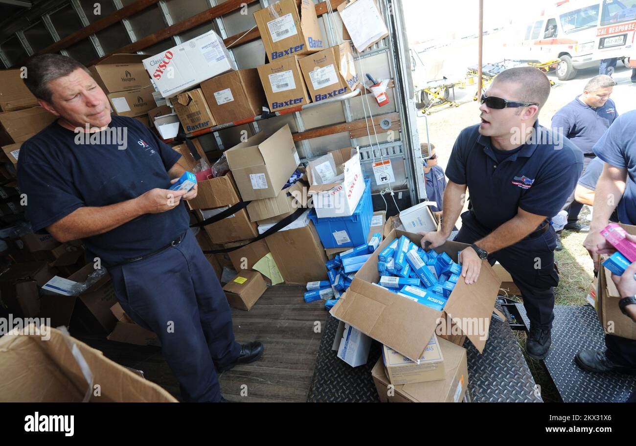 American medical response hi-res stock photography and images - Alamy