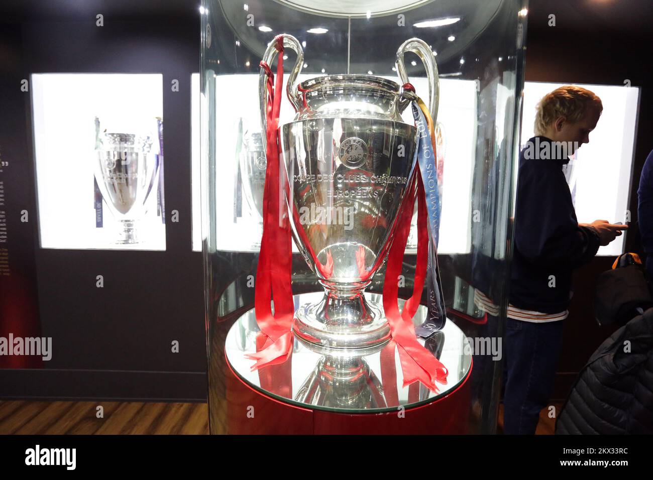 Fc liverpool trophy hi-res stock photography and images - Alamy
