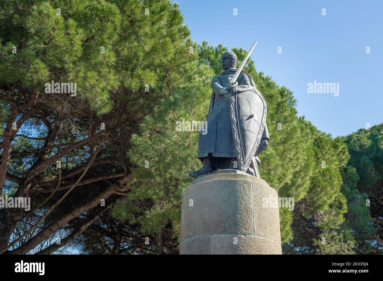 King Dom Afonso Henriques Statue at Saint George Castle (Castelo de Sao ...