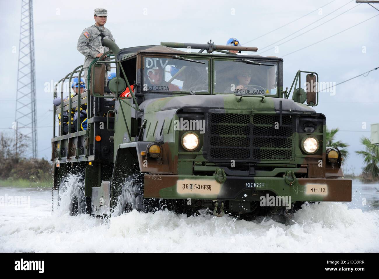 Usar rescue people hi-res stock photography and images - Alamy