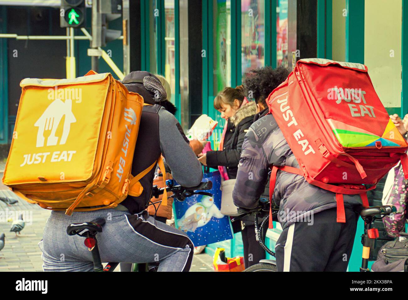 Delivery boys hi-res stock photography and images - Alamy