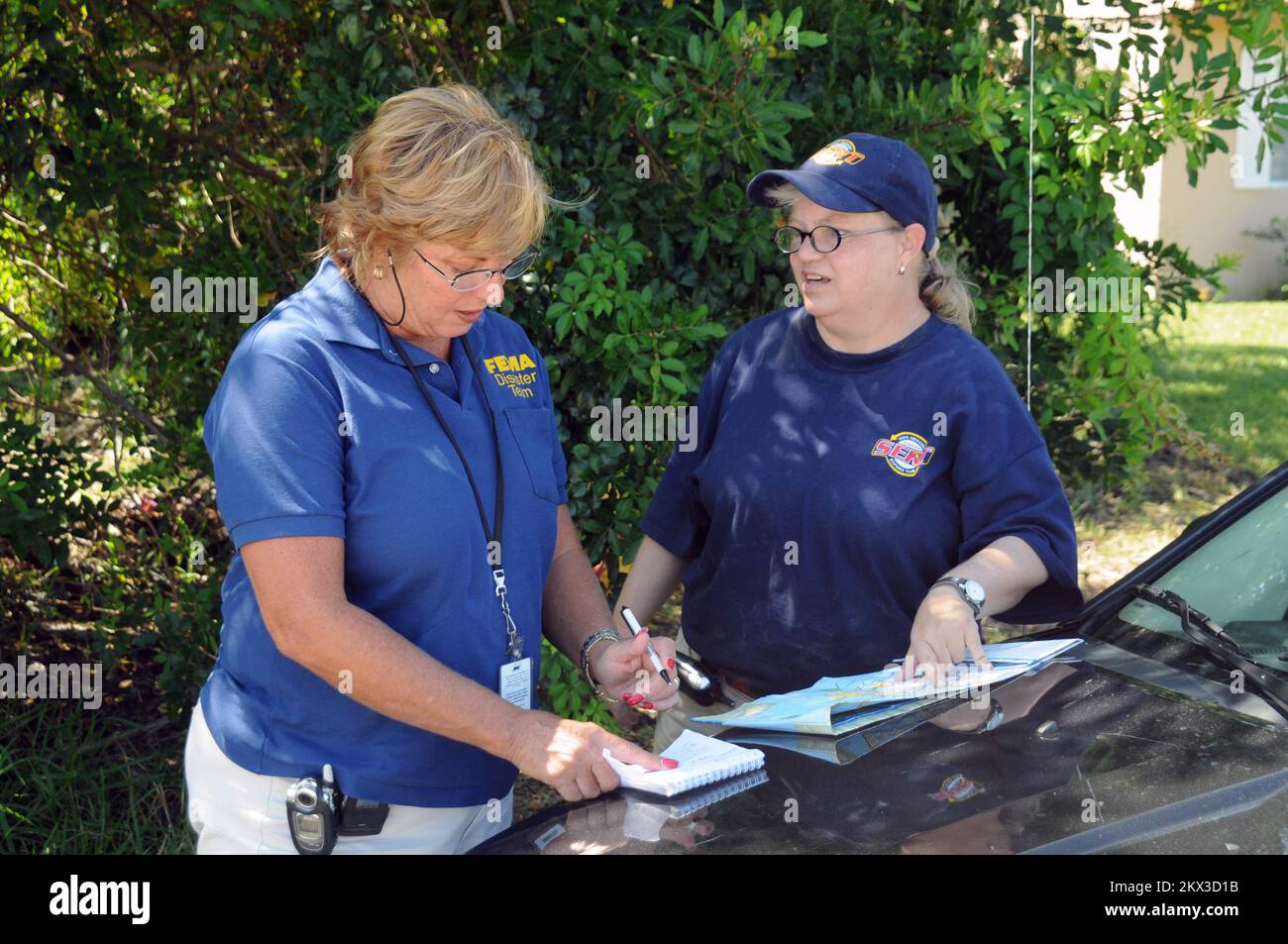 Officials map hi-res stock photography and images - Alamy