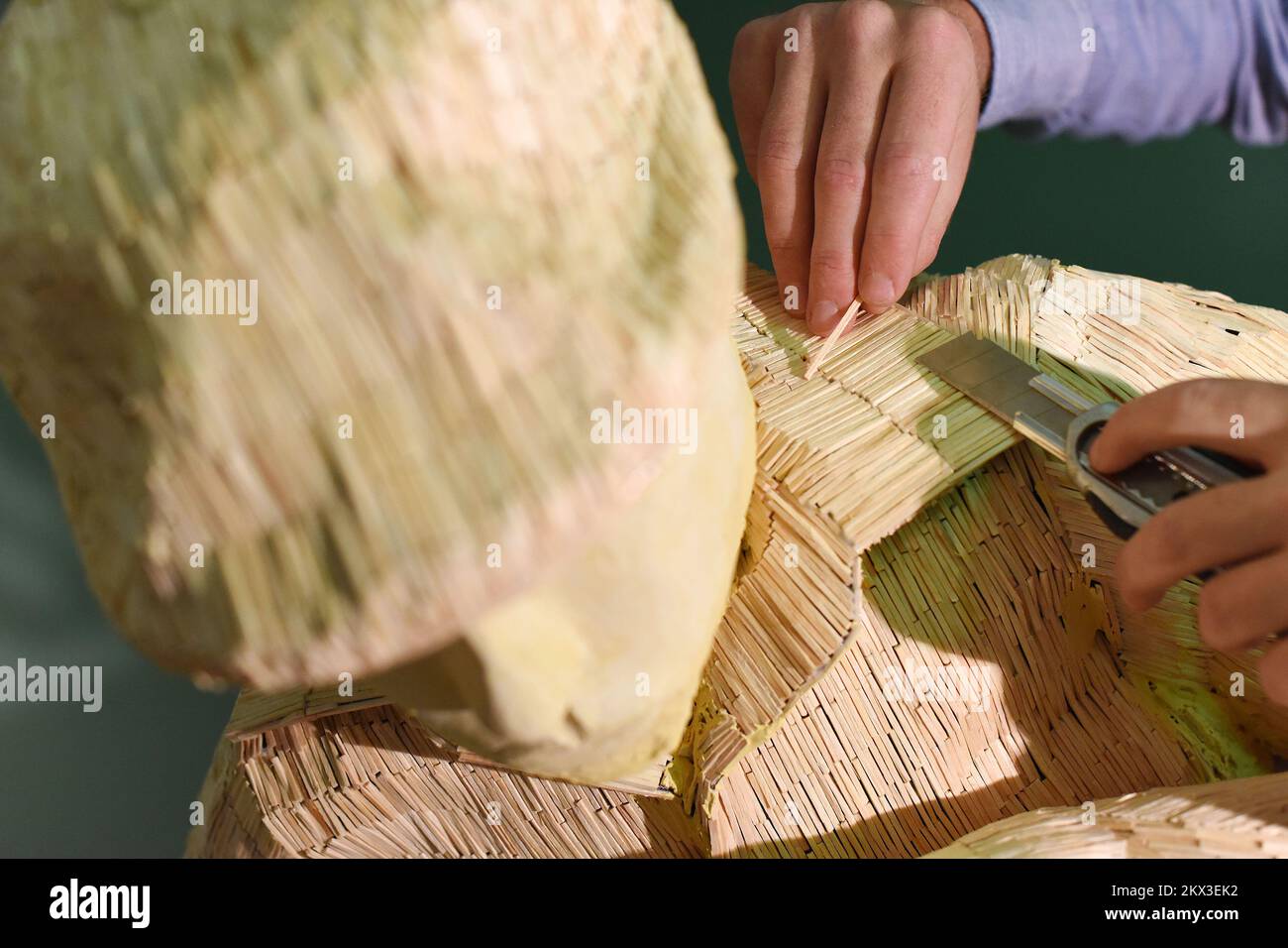 15.11.2017., Croatia, Podturen - Tomislav Horvat makes sculptures from ...