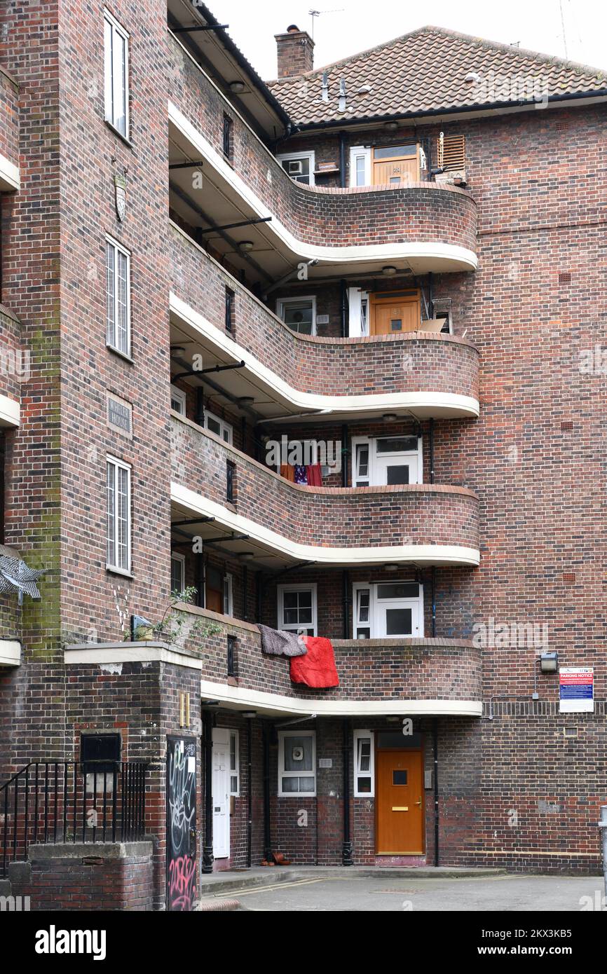 Open walkways and balconies hi-res stock photography and images - Alamy