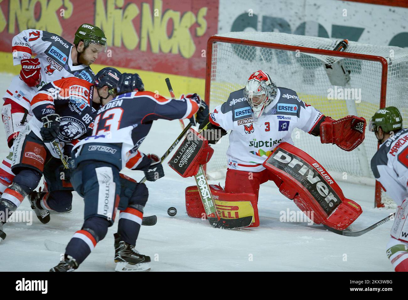 Tyler morley hi-res stock photography and images - Alamy