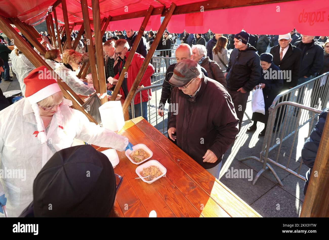24.12.2017., Zagreb - On the eve of Christmas on the square Ban Josip ...