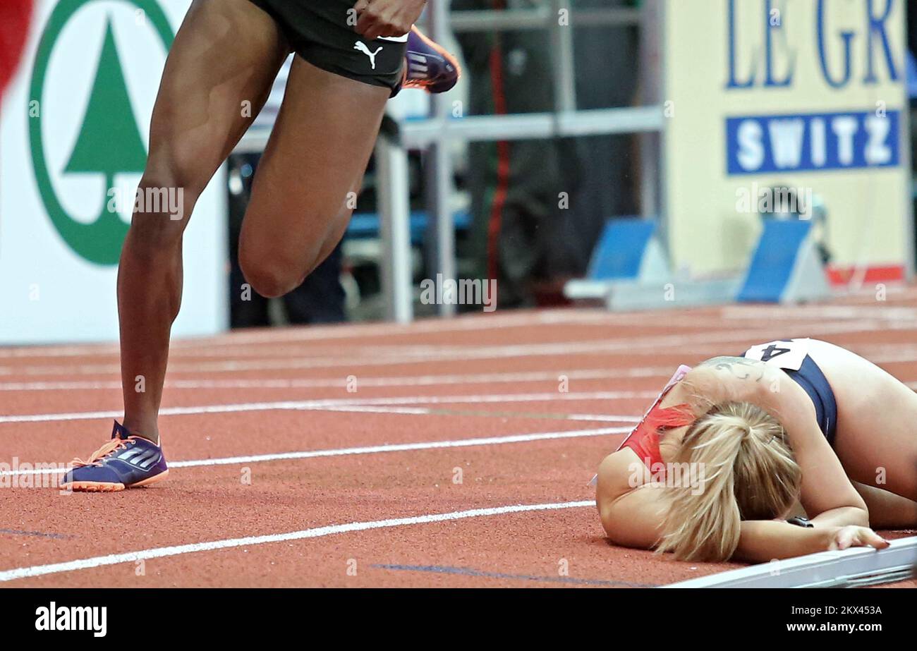 400 meters hi-res stock photography and images - Alamy