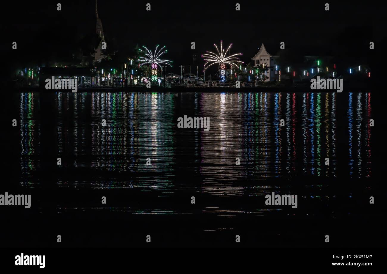 Bangkok, Thailand - 07 Nov 2022 : Riverside thai local temple is ...