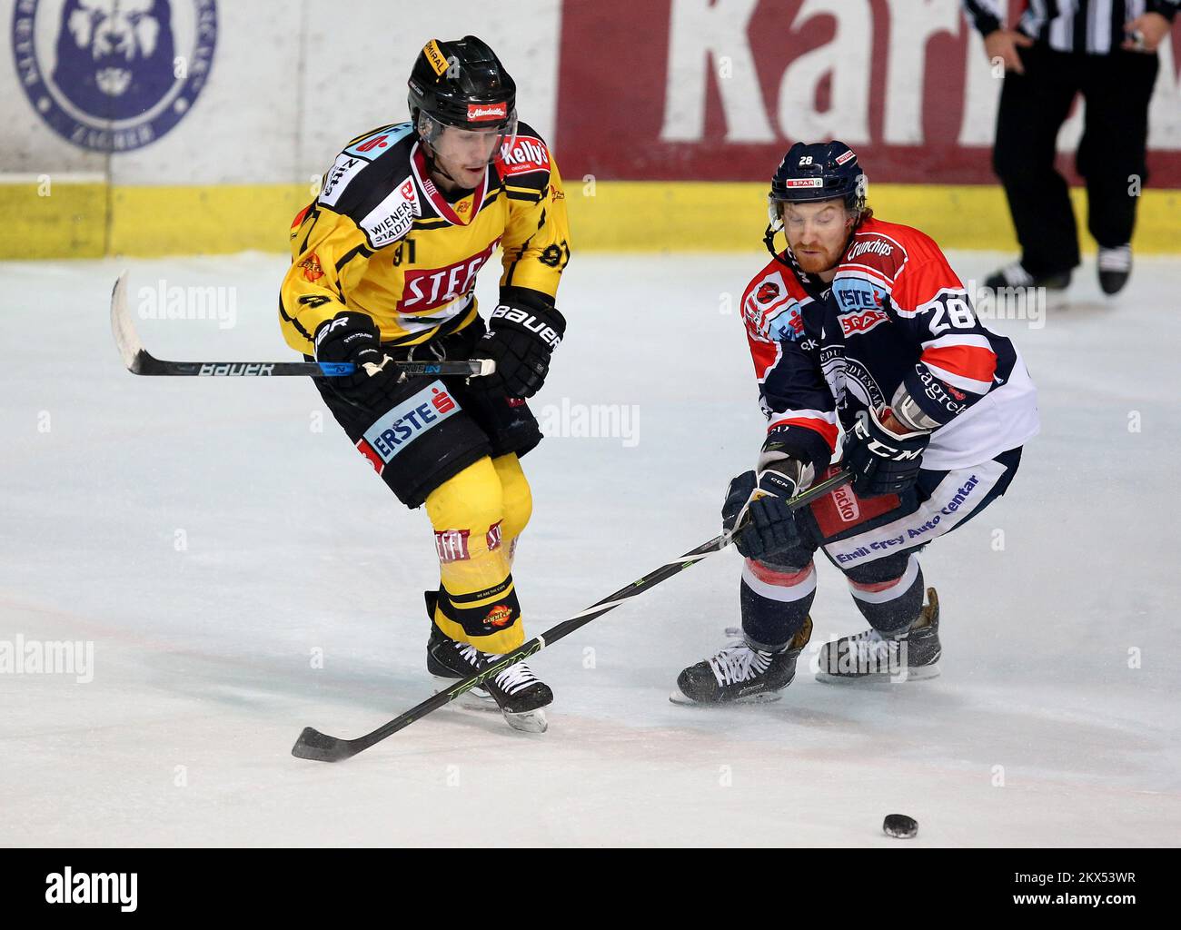 Taylor vause hi-res stock photography and images - Alamy