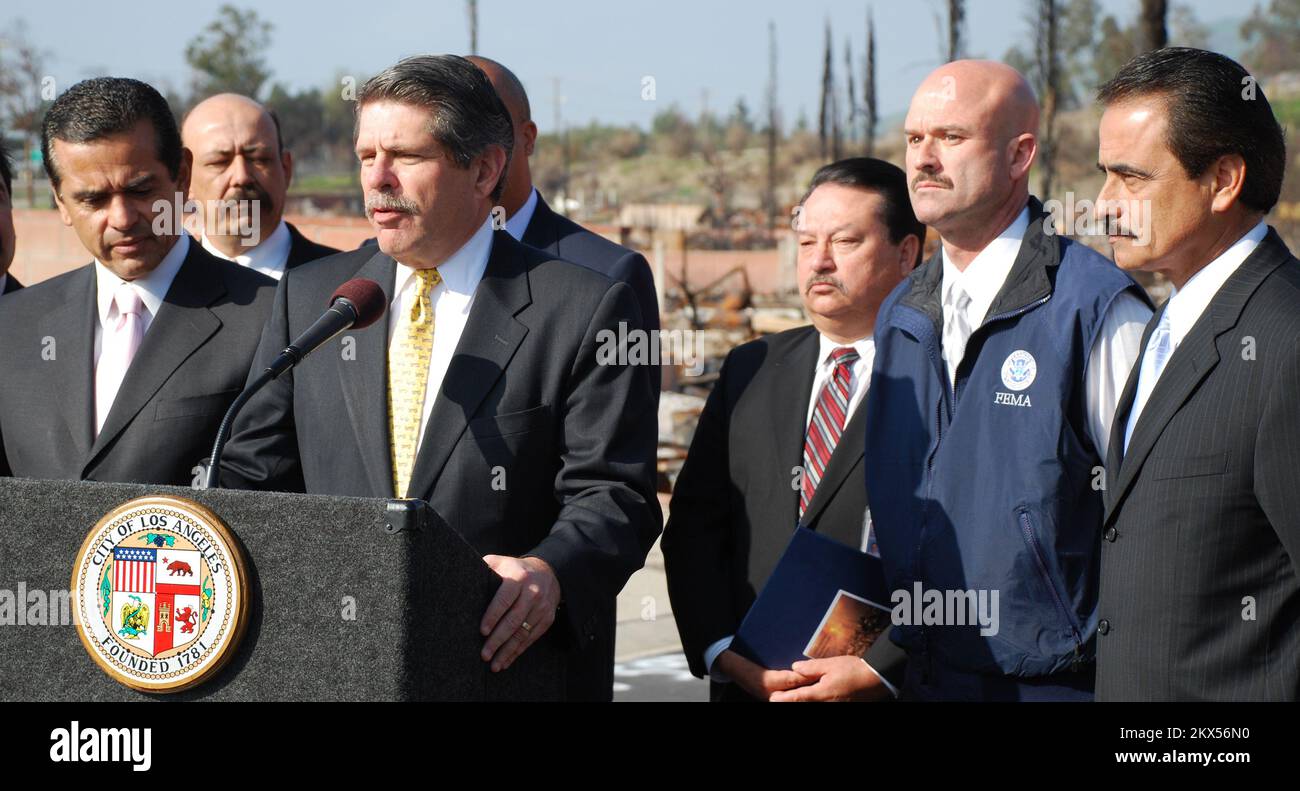 Sylmar wildfires hi-res stock photography and images - Alamy