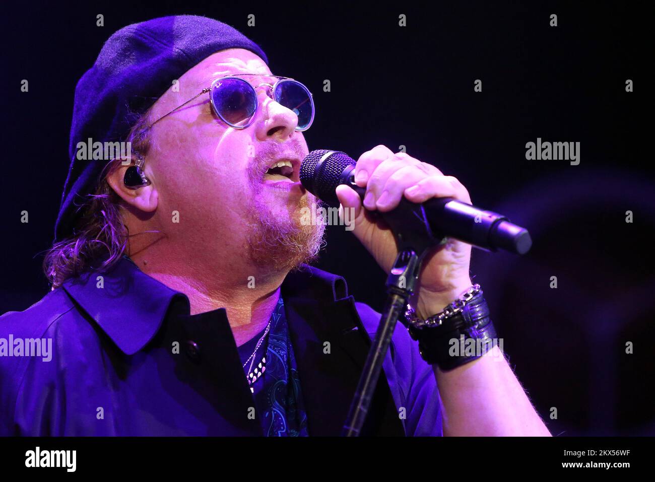 Joseph williams toto hi-res stock photography and images - Alamy