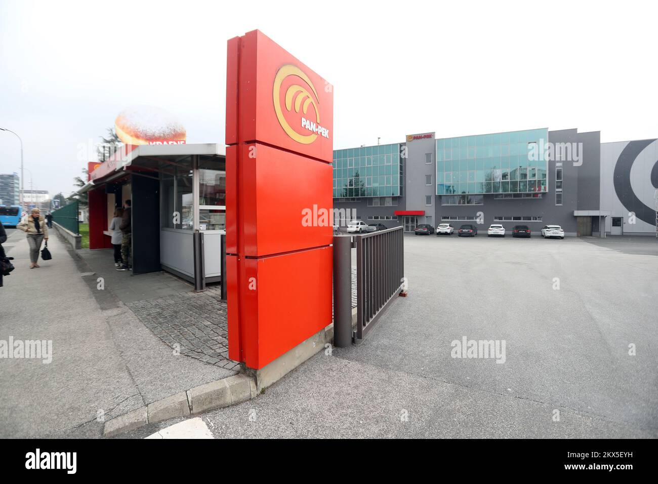 Pan pek hi-res stock photography and images - Alamy