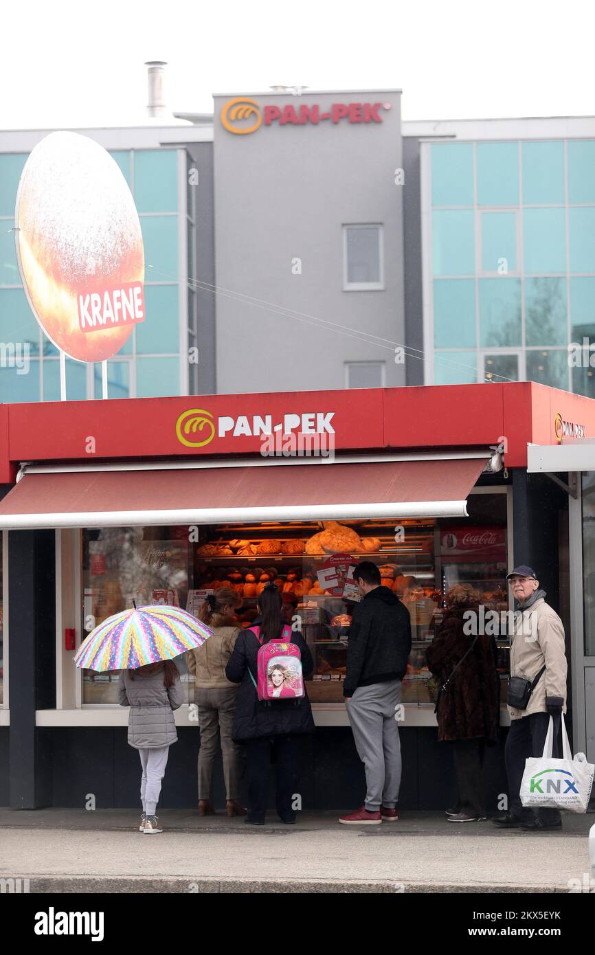 Pan pek hi-res stock photography and images - Alamy