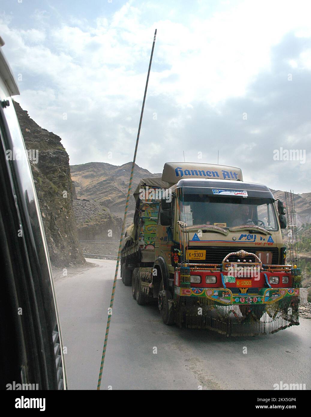 Khyber Pass / Pakistan: A truck climbing the Khyber Pass in Pakistan ...