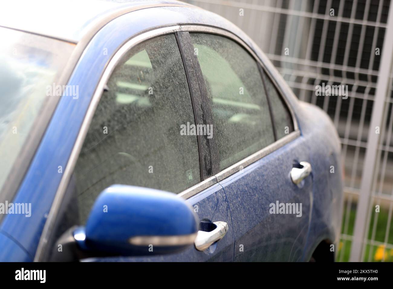 Dust rain cars hi-res stock photography and images - Alamy