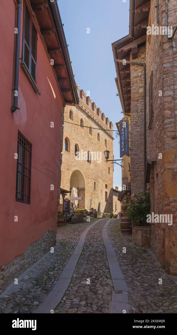 Villaggio centrale hi-res stock photography and images - Alamy
