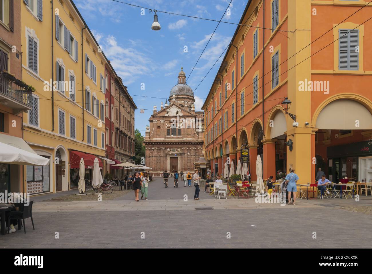 Turismo modena hi-res stock photography and images - Alamy