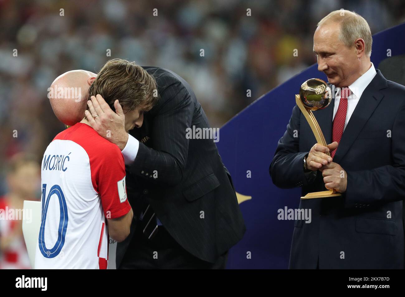 Luka modric 2018 golden ball hi-res stock photography and images - Alamy