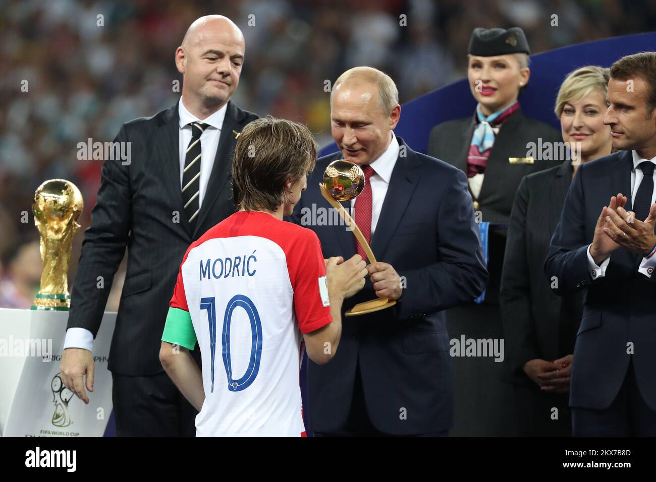 Luka modric 2018 golden ball hi-res stock photography and images - Alamy