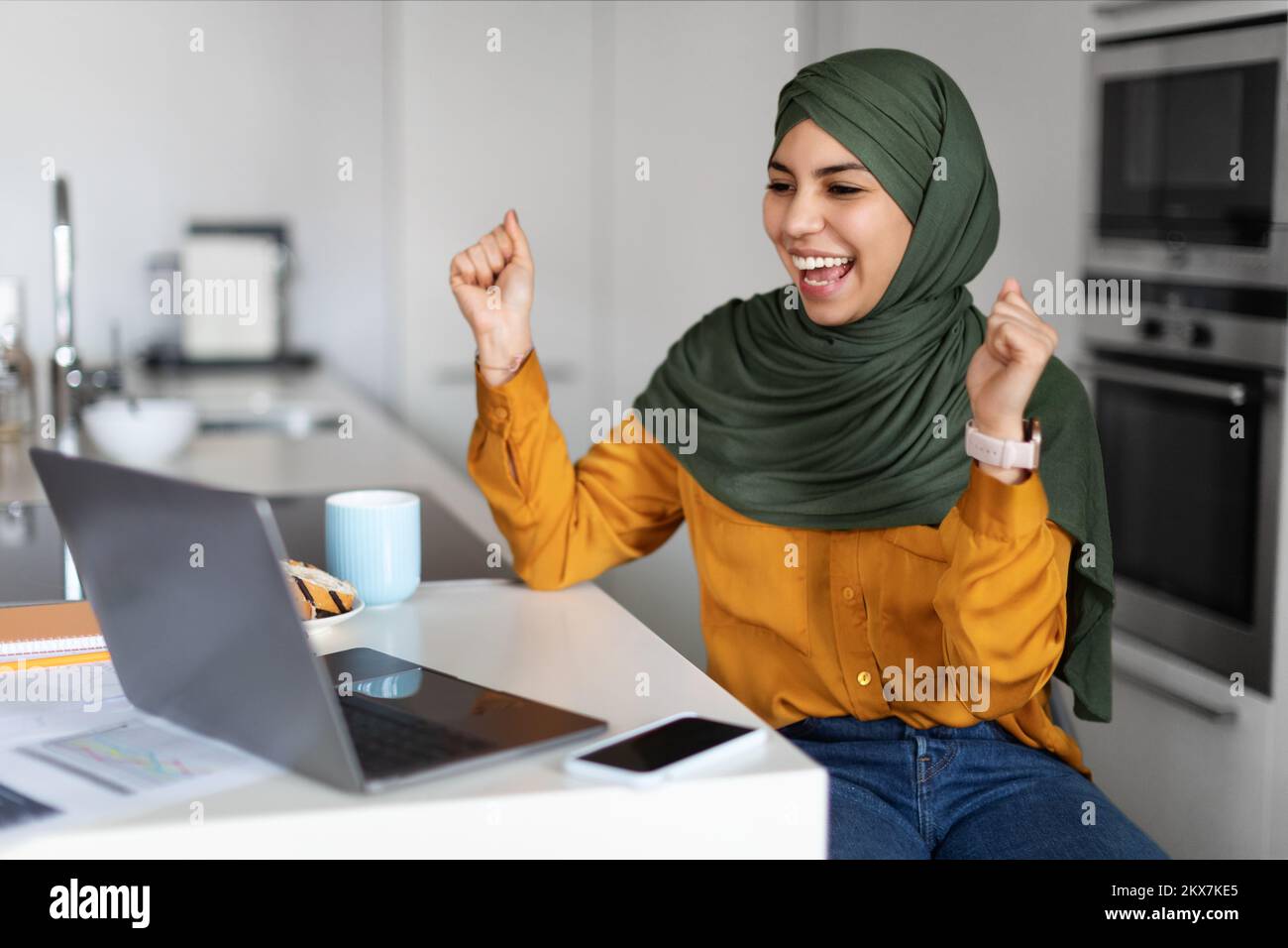 Celebrating career hi-res stock photography and images - Alamy